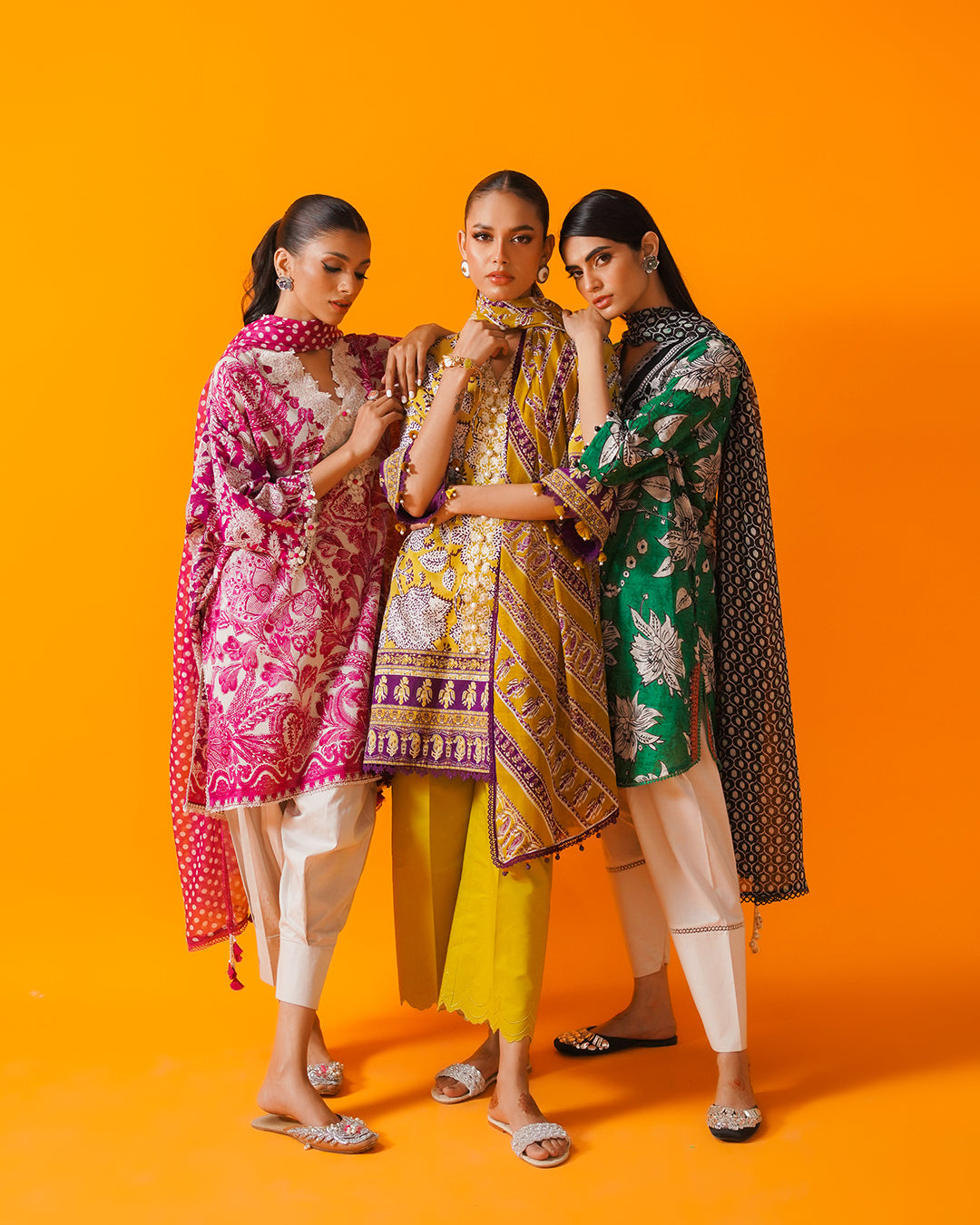 MAHAY SUMMER COLLECTION'23 BY SANA SAFINAZ – Heer Rang